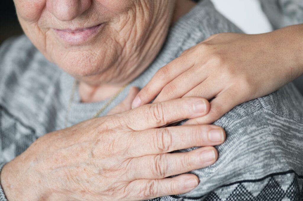 Elderly Patients and Long Term Illness Nurse Care at Home | MEDELIT UK